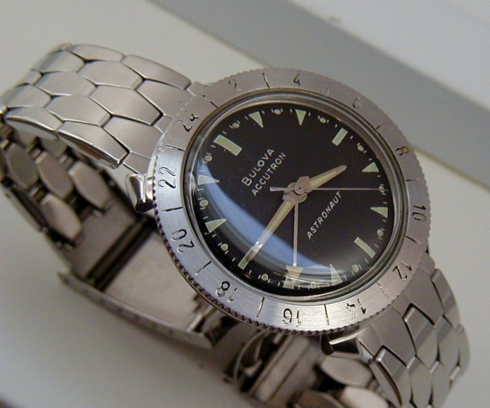 Bulova Accutron : l’autre montre choisie par la NASA à bord d’Apollo 11 ...